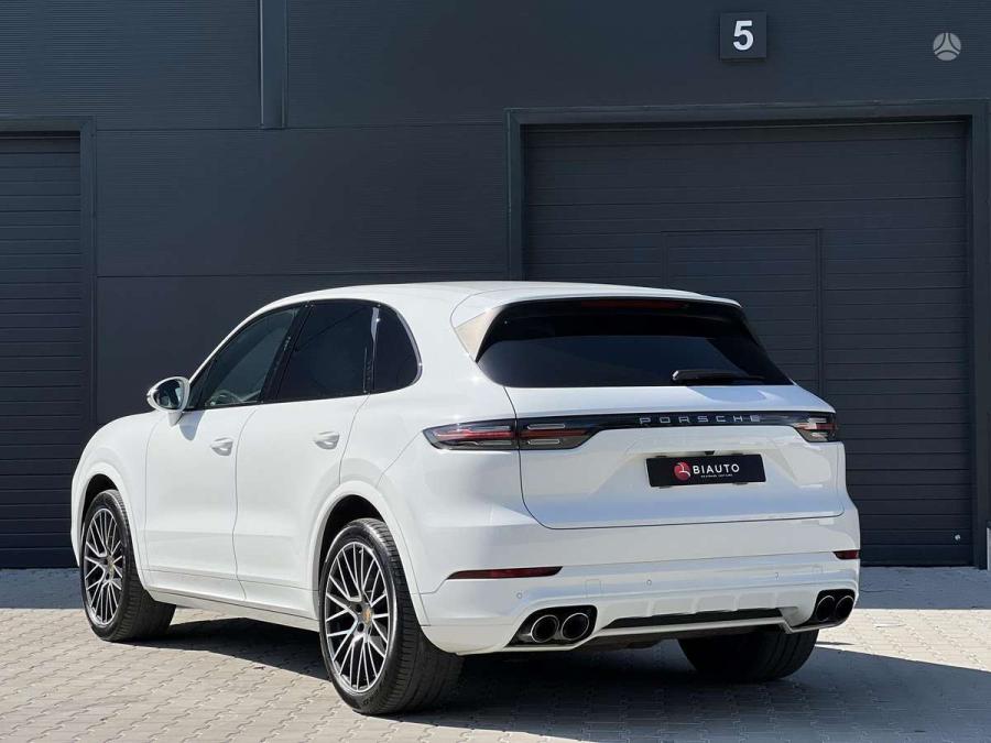 Balts Porsche Cayenne 2019 Utena, ar dzinēja tilpumu 3.00 L un nobraukumu 160 tūkst. km par 39800 €, foto 29 vietnē AUTOMOTO.COM.LV