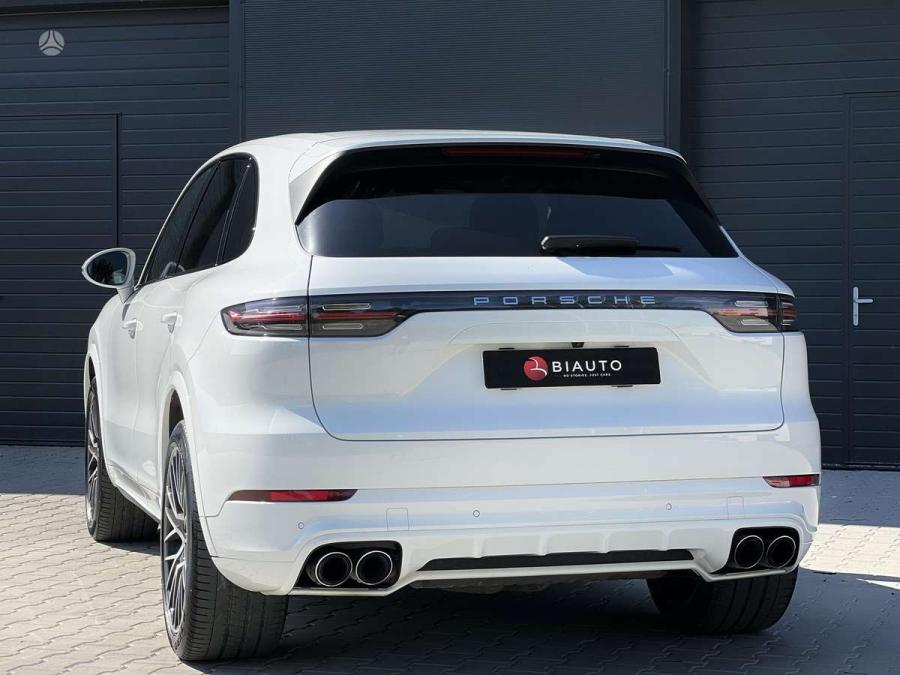 Balts Porsche Cayenne 2019 Utena, ar dzinēja tilpumu 3.00 L un nobraukumu 160 tūkst. km par 39800 €, foto 30 vietnē AUTOMOTO.COM.LV