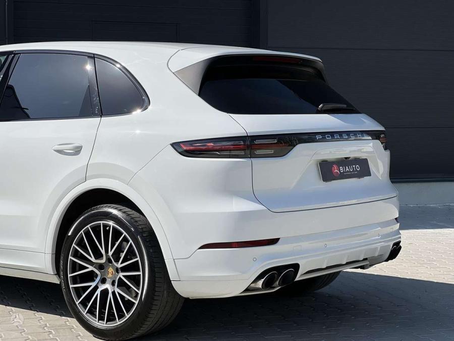 Balts Porsche Cayenne 2019 Utena, ar dzinēja tilpumu 3.00 L un nobraukumu 160 tūkst. km par 39800 €, foto 31 vietnē AUTOMOTO.COM.LV