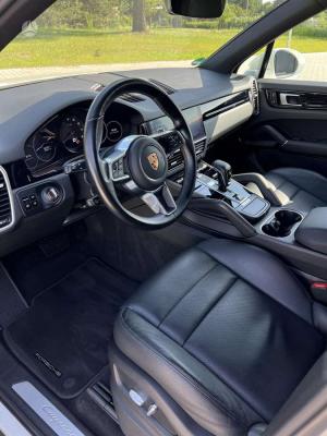 Balts Porsche Cayenne 2019 Utena, ar dzinēja tilpumu 3.00 L un nobraukumu 160 tūkst. km par 39800 €, foto 32 vietnē AUTOMOTO.COM.LV