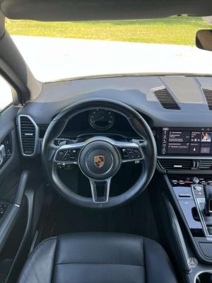 Balts Porsche Cayenne 2019 Utena, ar dzinēja tilpumu 3.00 L un nobraukumu 160 tūkst. km par 39800 €, foto 41 vietnē AUTOMOTO.COM.LV