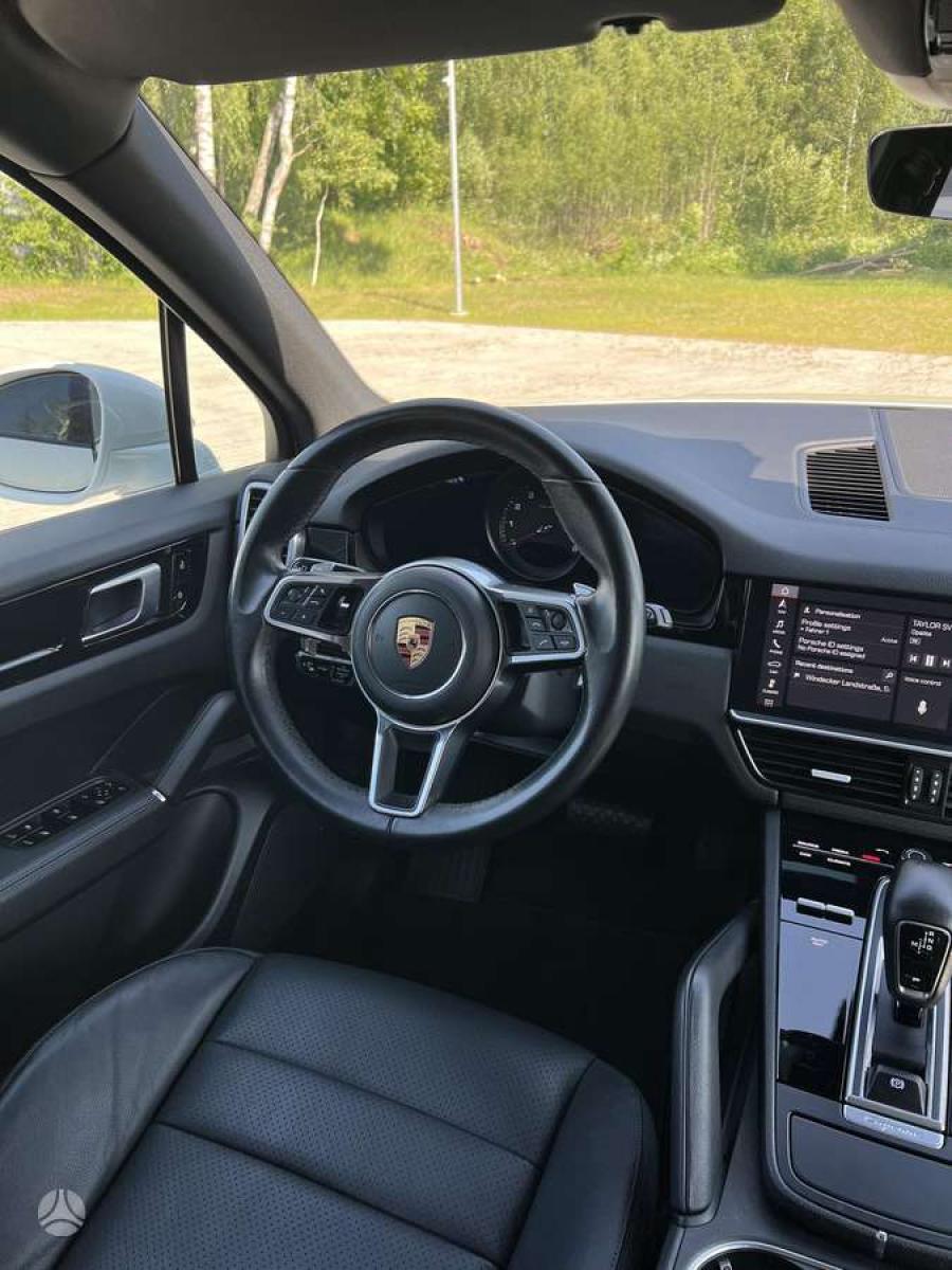 Balts Porsche Cayenne 2019 Utena, ar dzinēja tilpumu 3.00 L un nobraukumu 160 tūkst. km par 39800 €, foto 43 vietnē AUTOMOTO.COM.LV