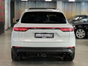 Balts Porsche Cayenne 2019 Klaipėda, ar dzinēja tilpumu 3.00 L un nobraukumu 140 tūkst. km par 35090 €, foto 3 vietnē AUTOMOTO.COM.LV