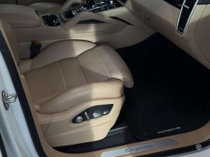 Balts Porsche Cayenne 2019 Klaipėda, ar dzinēja tilpumu 3.00 L un nobraukumu 140 tūkst. km par 35090 €, foto 19 vietnē AUTOMOTO.COM.LV