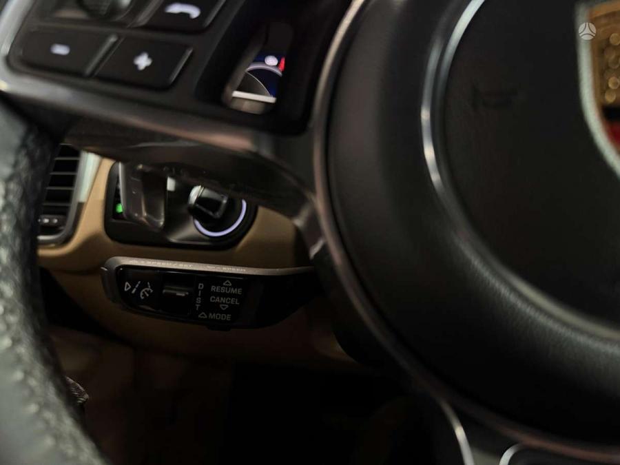 Balts Porsche Cayenne 2019 Klaipėda, ar dzinēja tilpumu 3.00 L un nobraukumu 140 tūkst. km par 35090 €, foto 26 vietnē AUTOMOTO.COM.LV