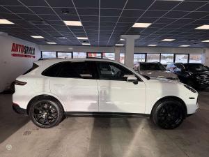 Balts Porsche Cayenne 2019 Klaipėda, ar dzinēja tilpumu 3.00 L un nobraukumu 140 tūkst. km par 35090 €, foto 31 vietnē AUTOMOTO.COM.LV