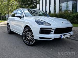 White Porsche Cayenne 2019 in Riga, with an engine capacity of 2.90 L and mileage of 293 thousand km for 39799 €, photo 4 on AUTOMOTO.COM.LV