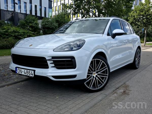 White Porsche Cayenne 2019 in Riga, with an engine capacity of 2.90 L and mileage of 293 thousand km for 39799 €, photo 1 on AUTOMOTO.COM.LV