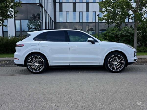 Balts Porsche Cayenne 2019 Rīga, ar dzinēja tilpumu 2.89 L un nobraukumu 293 tūkst. km par 39799 €, foto 6 vietnē AUTOMOTO.COM.LV