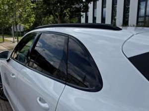 White Porsche Cayenne 2019 in Riga, with an engine capacity of 2.89 L and mileage of 293 thousand km for 39799 €, photo 13 on AUTOMOTO.COM.LV