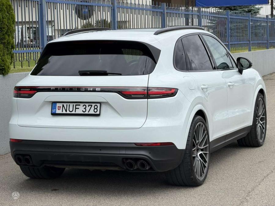 Balts Porsche Cayenne 2019 Viļņa, ar dzinēja tilpumu 3.00 L un nobraukumu 108 tūkst. km par 45000 €, foto 5 vietnē AUTOMOTO.COM.LV