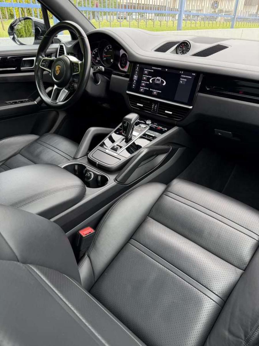 Balts Porsche Cayenne 2019 Viļņa, ar dzinēja tilpumu 3.00 L un nobraukumu 108 tūkst. km par 45000 €, foto 13 vietnē AUTOMOTO.COM.LV