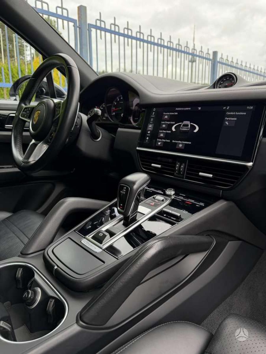 Balts Porsche Cayenne 2019 Viļņa, ar dzinēja tilpumu 3.00 L un nobraukumu 108 tūkst. km par 45000 €, foto 14 vietnē AUTOMOTO.COM.LV