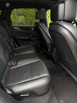 Balts Porsche Cayenne 2019 Viļņa, ar dzinēja tilpumu 3.00 L un nobraukumu 108 tūkst. km par 45000 €, foto 27 vietnē AUTOMOTO.COM.LV