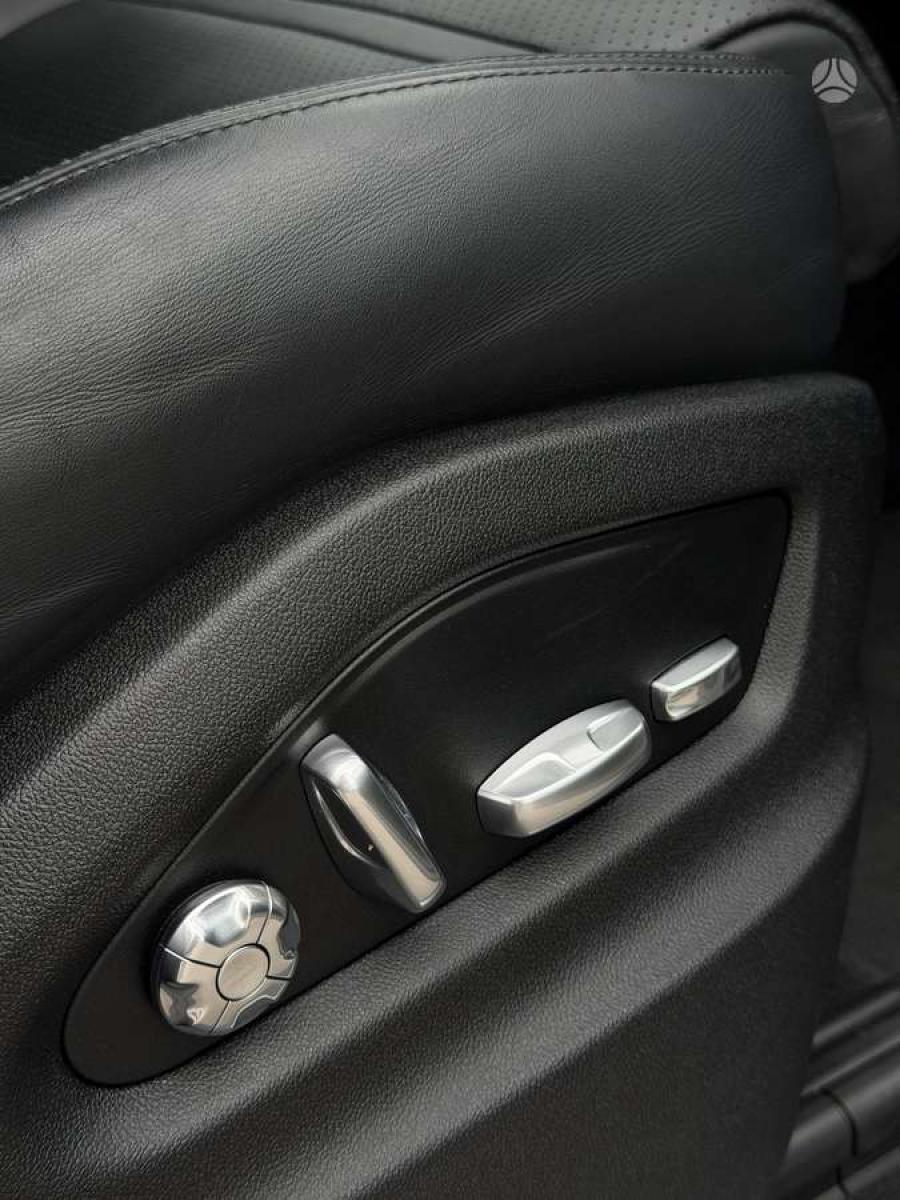 Balts Porsche Cayenne 2019 Viļņa, ar dzinēja tilpumu 3.00 L un nobraukumu 108 tūkst. km par 45000 €, foto 28 vietnē AUTOMOTO.COM.LV