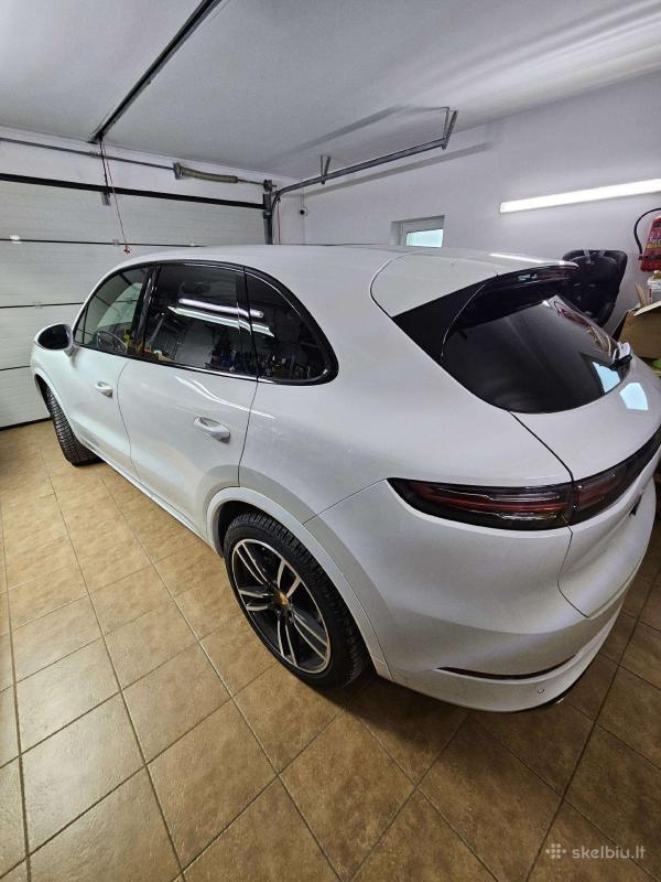 Balts Porsche Cayenne 2019 Klaipėda, ar dzinēja tilpumu 4.00 L un nobraukumu 90 tūkst. km par 47750 €, foto 10 vietnē AUTOMOTO.COM.LV