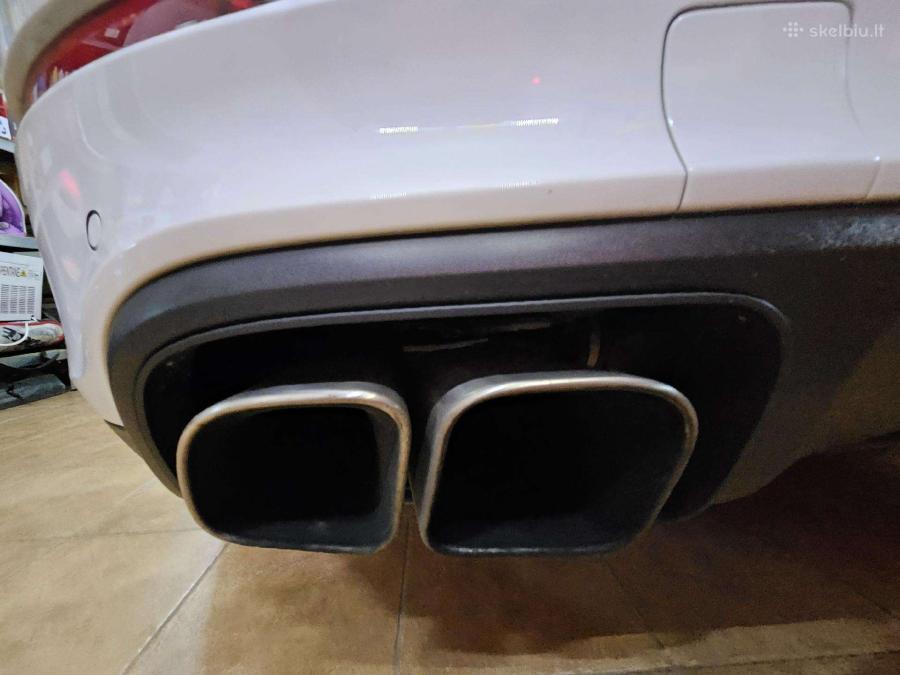 White Porsche Cayenne 2019 in Klaipeda, with an engine capacity of 4.00 L and mileage of 90 thousand km for 47750 €, photo 11 on AUTOMOTO.COM.LV