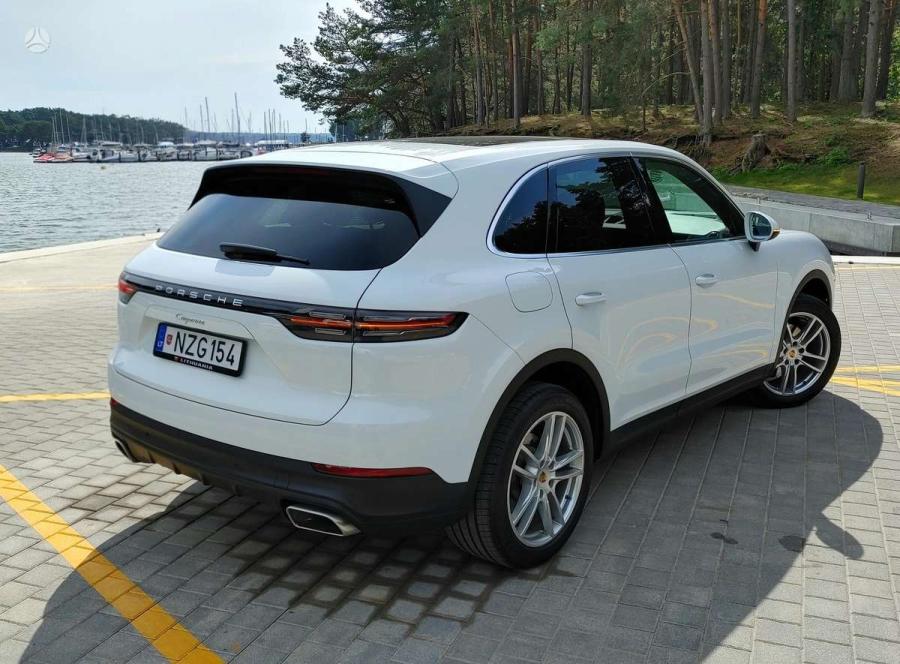 Balts Porsche Cayenne 2019 Kauņa, ar dzinēja tilpumu 3.00 L un nobraukumu 143 tūkst. km par 34650 €, foto 12 vietnē AUTOMOTO.COM.LV