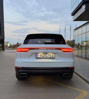Balts Porsche Cayenne 2019 Kauņa, ar dzinēja tilpumu 3.00 L un nobraukumu 143 tūkst. km par 34650 €, foto 16 vietnē AUTOMOTO.COM.LV