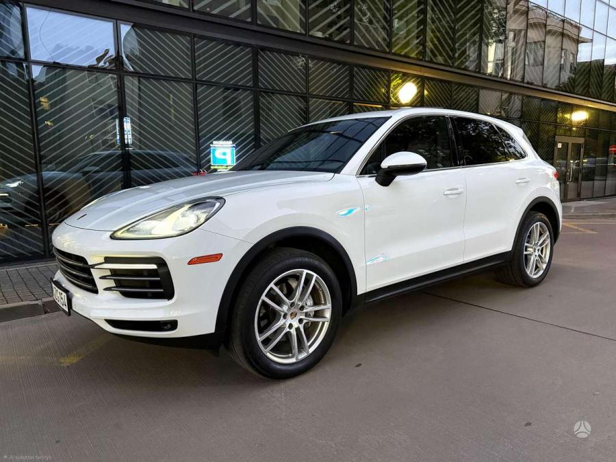 Balts Porsche Cayenne 2019 Kauņa, ar dzinēja tilpumu 3.00 L un nobraukumu 143 tūkst. km par 34650 €, foto 32 vietnē AUTOMOTO.COM.LV