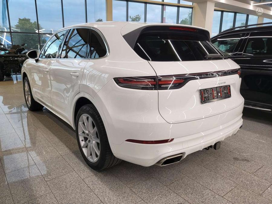 Белый Порше Каен 2019 в Шяуляй, объемом двигателя 3.00 л и пробегом 135 тыс. км за 36500 €, фото 5 на AUTOMOTO.COM.LV