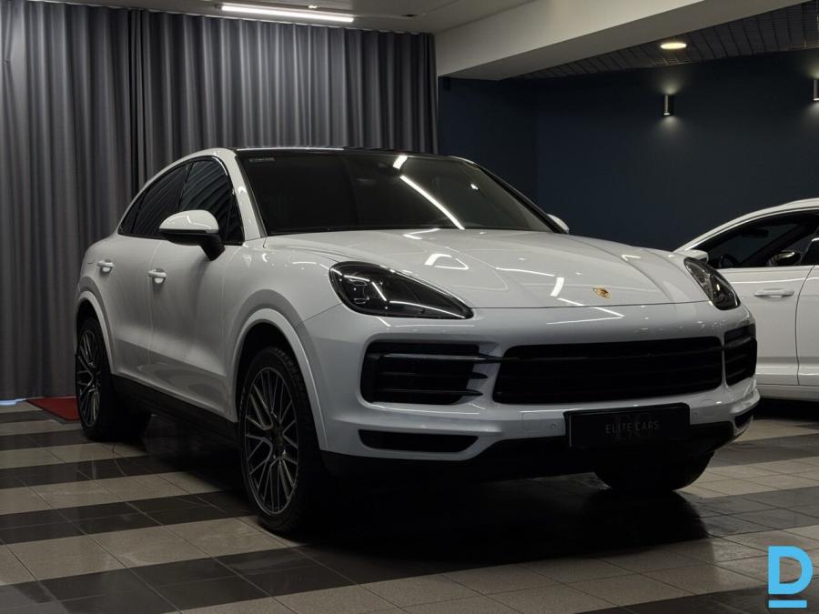 White Porsche Cayenne 2020 in Marupe, with an engine capacity of 3.00 L and mileage of 47 thousand km for 62990 €, photo 2 on AUTOMOTO.COM.LV