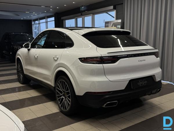White Porsche Cayenne 2020 in Marupe, with an engine capacity of 3.00 L and mileage of 47 thousand km for 62990 €, photo 3 on AUTOMOTO.COM.LV