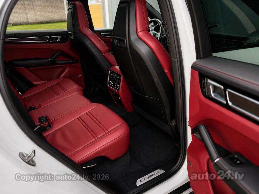 Balts Porsche Cayenne 2020 Tallina, ar dzinēja tilpumu 3.00 L un nobraukumu 66 tūkst. km par 69900 €, foto 10 vietnē AUTOMOTO.COM.LV