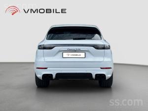 Balts Porsche Cayenne 2020 Rīga, ar dzinēja tilpumu 4.00 L un nobraukumu 98 tūkst. km par 67900 €, foto 5 vietnē AUTOMOTO.COM.LV