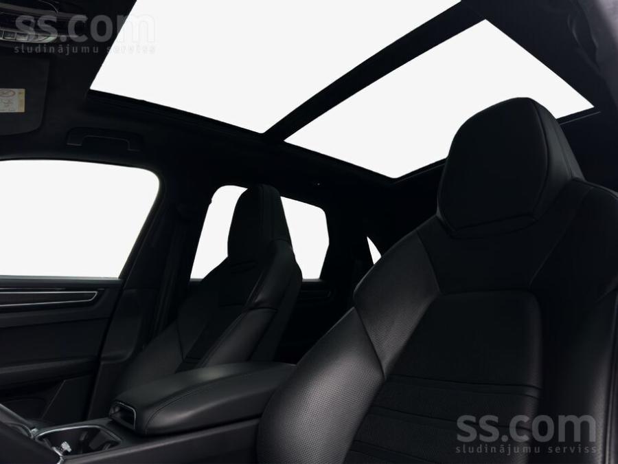 Balts Porsche Cayenne 2020 Rīga, ar dzinēja tilpumu 4.00 L un nobraukumu 98 tūkst. km par 67900 €, foto 15 vietnē AUTOMOTO.COM.LV