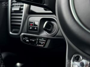 Balts Porsche Cayenne 2020 Rīga, ar dzinēja tilpumu 4.00 L un nobraukumu 98 tūkst. km par 67900 €, foto 17 vietnē AUTOMOTO.COM.LV