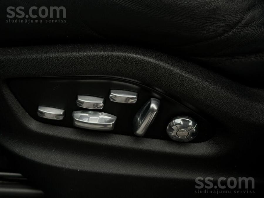 Balts Porsche Cayenne 2020 Rīga, ar dzinēja tilpumu 4.00 L un nobraukumu 98 tūkst. km par 67900 €, foto 20 vietnē AUTOMOTO.COM.LV