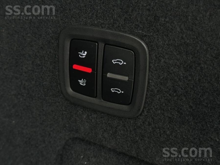 Balts Porsche Cayenne 2020 Rīga, ar dzinēja tilpumu 4.00 L un nobraukumu 98 tūkst. km par 67900 €, foto 24 vietnē AUTOMOTO.COM.LV