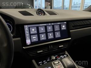 Balts Porsche Cayenne 2020 Rīga, ar dzinēja tilpumu 3.00 L un nobraukumu 47 tūkst. km par 54990 €, foto 17 vietnē AUTOMOTO.COM.LV