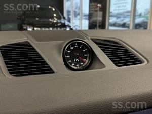 Balts Porsche Cayenne 2020 Rīga, ar dzinēja tilpumu 3.00 L un nobraukumu 47 tūkst. km par 54990 €, foto 22 vietnē AUTOMOTO.COM.LV