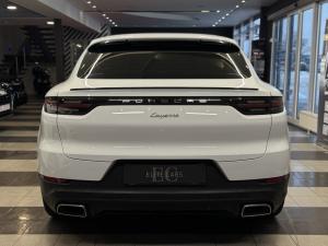 White Porsche Cayenne 2020 in Riga, with an engine capacity of 3.00 L and mileage of 47 thousand km for 54990 €, photo 5 on AUTOMOTO.COM.LV
