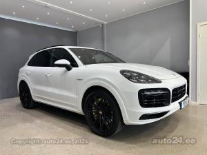 Balts Porsche Cayenne 2021 Tallina, ar dzinēja tilpumu 3.00 L un nobraukumu 32 tūkst. km par 79999 €, foto 2 vietnē AUTOMOTO.COM.LV