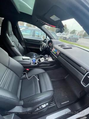 Balts Porsche Cayenne 2021 Tallina, ar dzinēja tilpumu 3.00 L un nobraukumu 32 tūkst. km par 79999 €, foto 14 vietnē AUTOMOTO.COM.LV