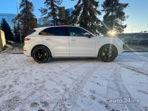 Balts Porsche Cayenne 2021 Tallina, ar dzinēja tilpumu 3.00 L un nobraukumu 32 tūkst. km par 79999 €, foto 22 vietnē AUTOMOTO.COM.LV