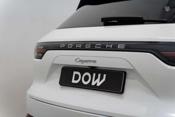 Balts Porsche Cayenne 2021 Viļņa, ar dzinēja tilpumu 3.00 L un nobraukumu 134 tūkst. km par 39990 €, foto 7 vietnē AUTOMOTO.COM.LV