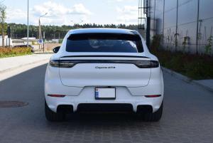 White Porsche Cayenne 2021 in Vilnius, with an engine capacity of 4.00 L and mileage of 68 thousand km for 89000 €, photo 6 on AUTOMOTO.COM.LV