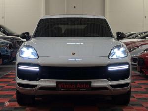 White Porsche Cayenne 2021 in Vilnius, with an engine capacity of 3.00 L and mileage of 41 thousand km for 47890 €, photo 3 on AUTOMOTO.COM.LV