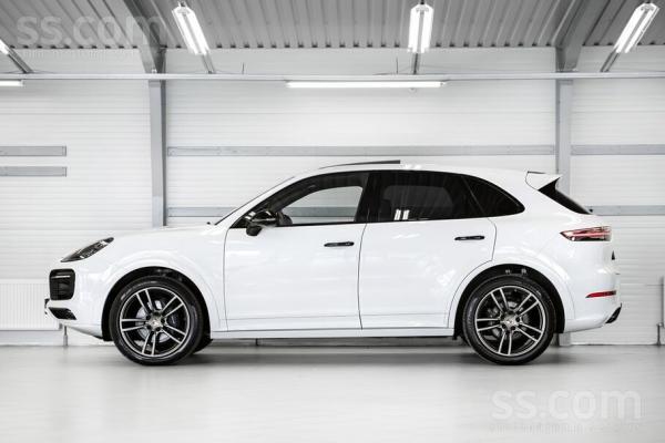 Balts Porsche Cayenne 2021 Tukums, ar dzinēja tilpumu 3.00 L un nobraukumu 53 tūkst. km par 58000 €, foto 8 vietnē AUTOMOTO.COM.LV