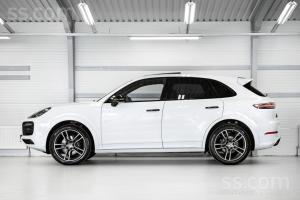 Balts Porsche Cayenne 2021 Tukums, ar dzinēja tilpumu 3.00 L un nobraukumu 53 tūkst. km par 58000 €, foto 8 vietnē AUTOMOTO.COM.LV