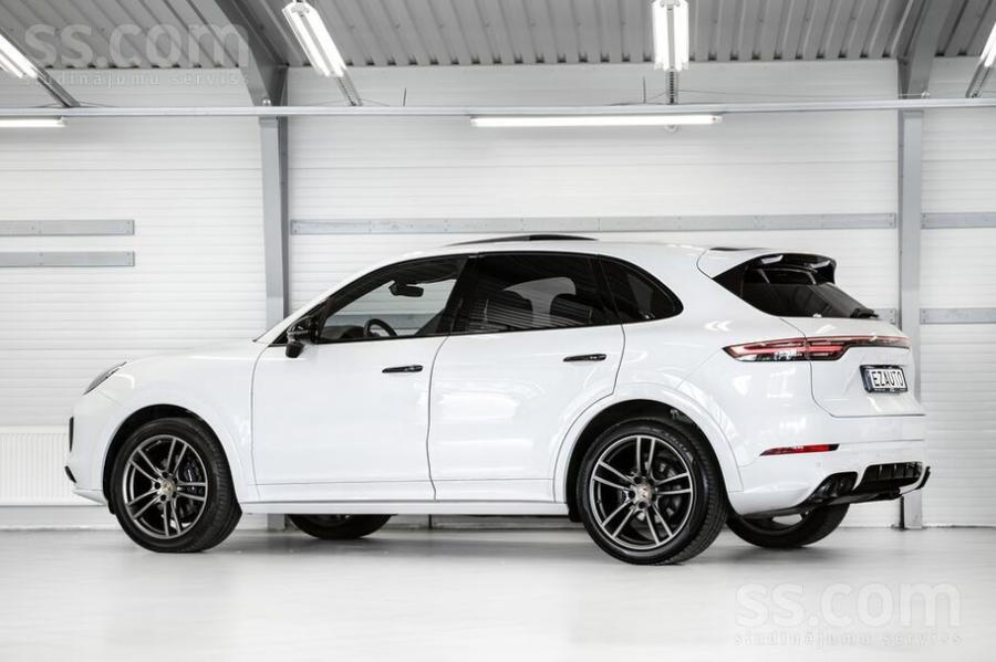 Balts Porsche Cayenne 2021 Tukums, ar dzinēja tilpumu 3.00 L un nobraukumu 53 tūkst. km par 58000 €, foto 9 vietnē AUTOMOTO.COM.LV