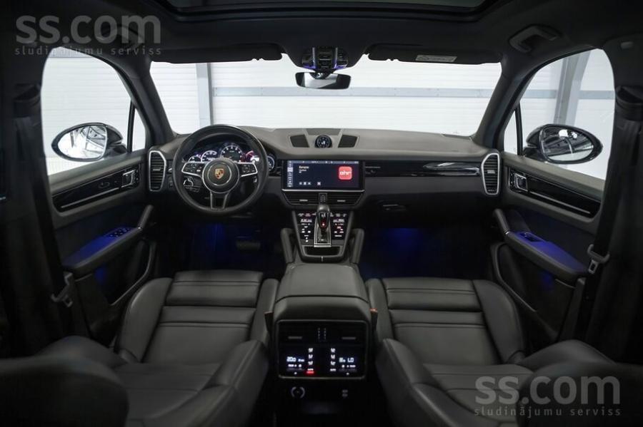 Balts Porsche Cayenne 2021 Tukums, ar dzinēja tilpumu 3.00 L un nobraukumu 53 tūkst. km par 58000 €, foto 12 vietnē AUTOMOTO.COM.LV