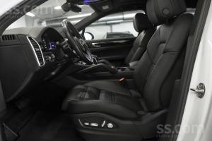 Balts Porsche Cayenne 2021 Tukums, ar dzinēja tilpumu 3.00 L un nobraukumu 53 tūkst. km par 58000 €, foto 13 vietnē AUTOMOTO.COM.LV