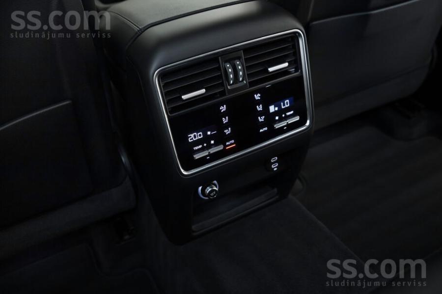 Balts Porsche Cayenne 2021 Tukums, ar dzinēja tilpumu 3.00 L un nobraukumu 53 tūkst. km par 58000 €, foto 19 vietnē AUTOMOTO.COM.LV