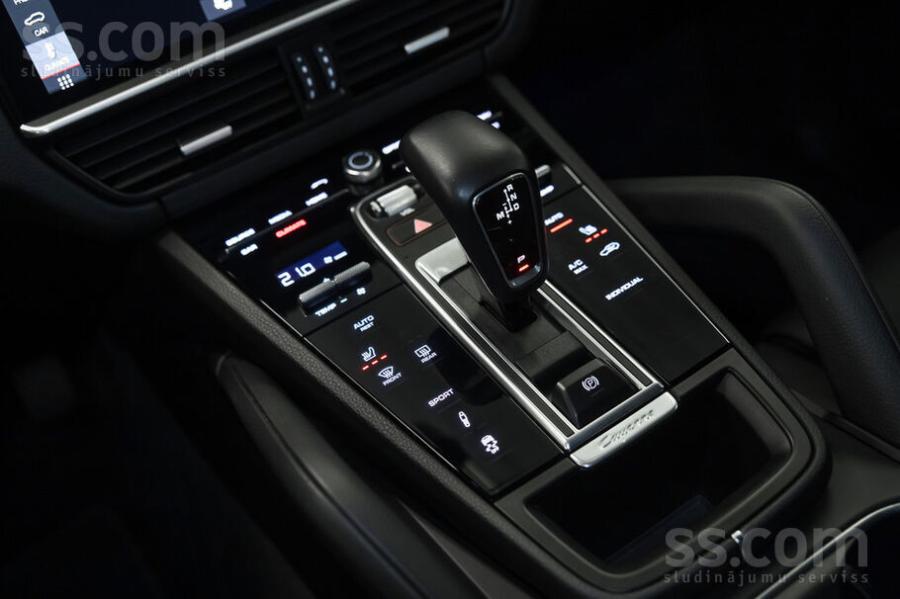 Balts Porsche Cayenne 2021 Tukums, ar dzinēja tilpumu 3.00 L un nobraukumu 53 tūkst. km par 58000 €, foto 20 vietnē AUTOMOTO.COM.LV