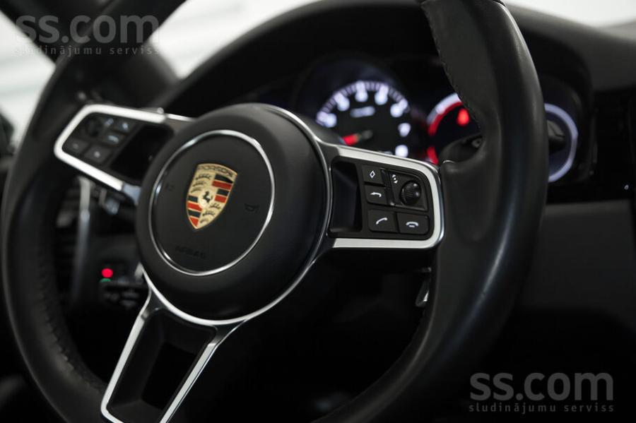 Balts Porsche Cayenne 2021 Tukums, ar dzinēja tilpumu 3.00 L un nobraukumu 53 tūkst. km par 58000 €, foto 26 vietnē AUTOMOTO.COM.LV